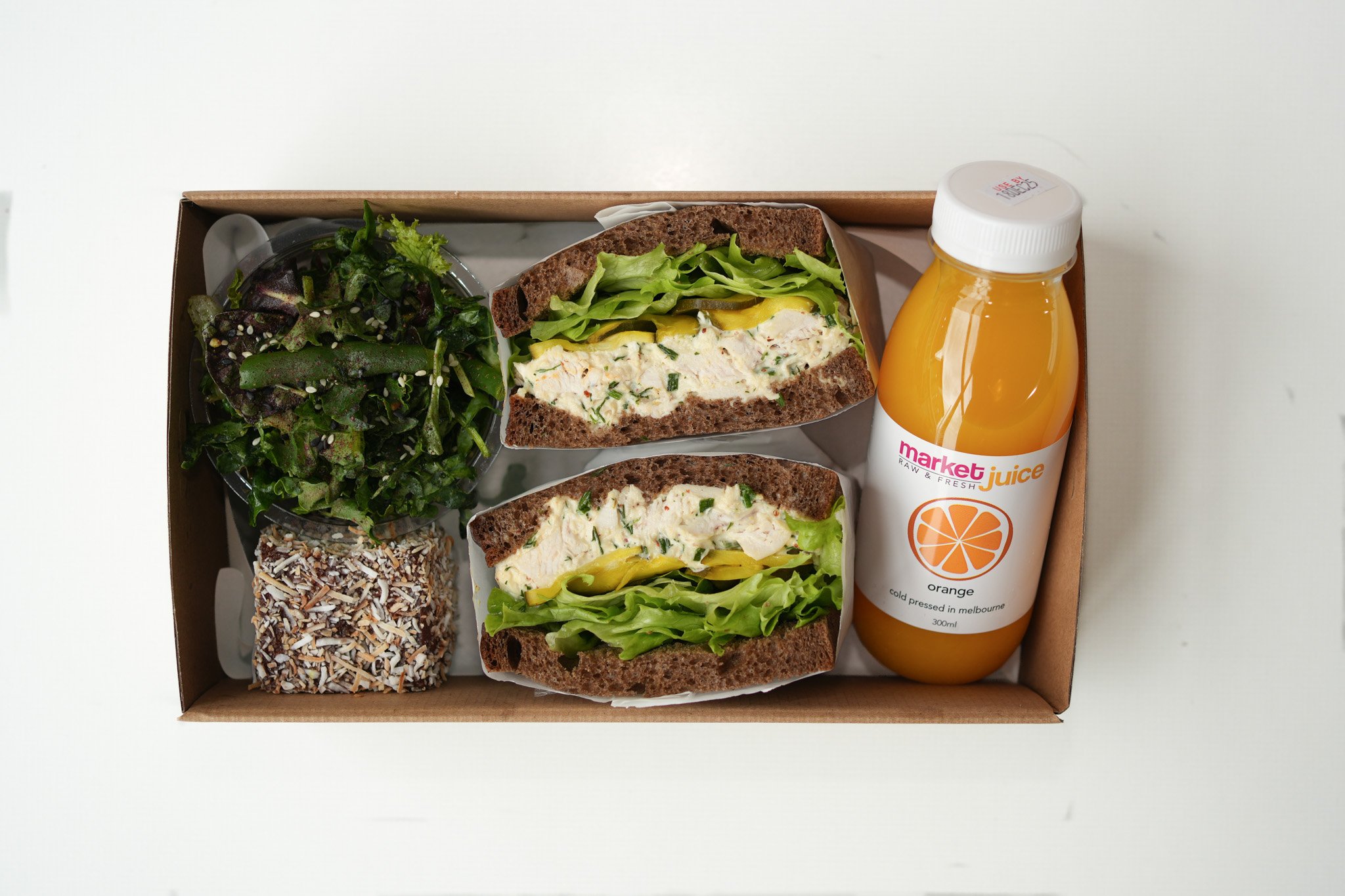 TT's SIGNATURE LUNCH BOX