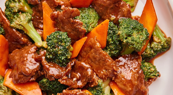 Beef & Broccoli - Large (feeds 8-10)